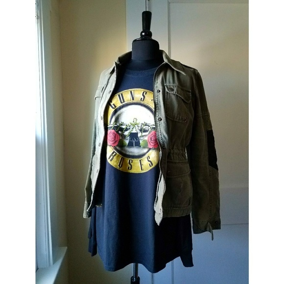 Tops | Guns N Roses Official Merch Unisex Band Tee | Poshmark